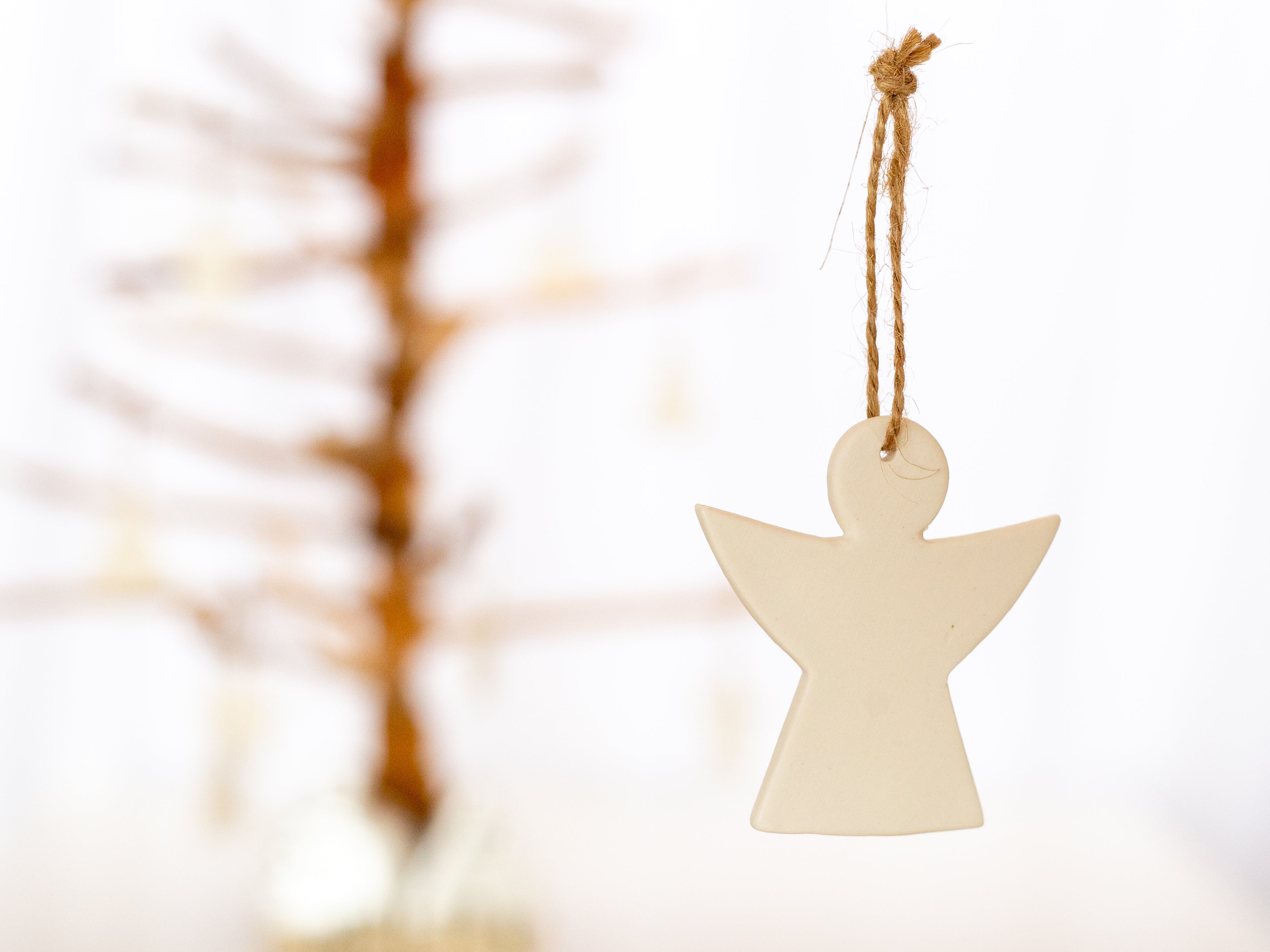 Lucia Hanging Angel – Cotton and Clay